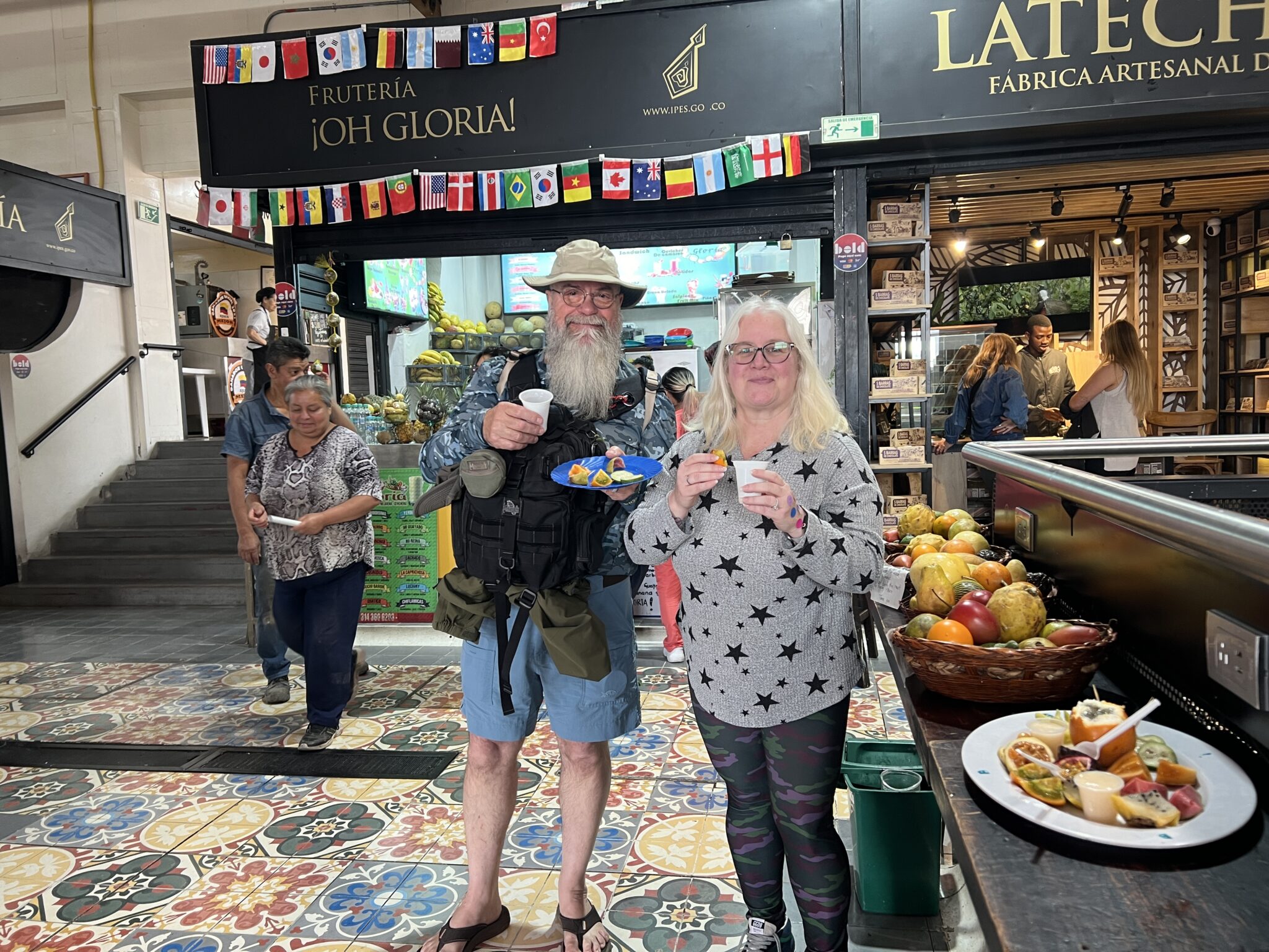 A REAL MANGO - The true colombian experience